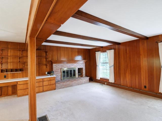 1054 North Drive