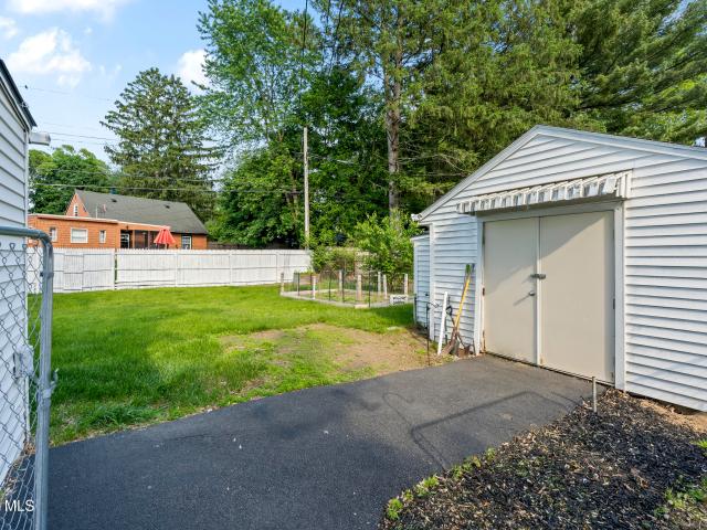 1054 Outer Drive