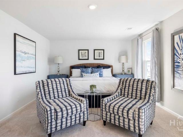 1054 Bergamot Road