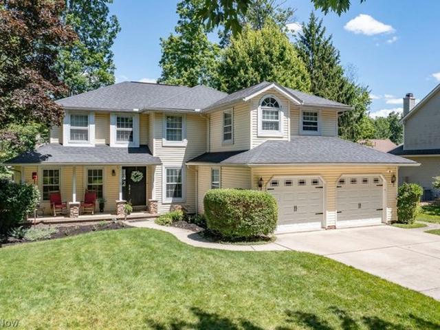 1054 Cedarwood Ln, Medina, OH 44256
