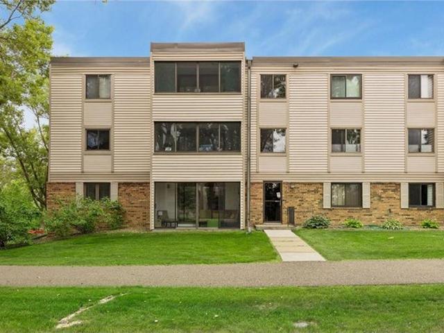 1054 rd Ave N Apt 111, Plymouth, MN 55442