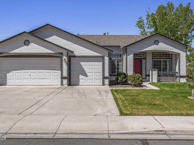 1054 Rimfield Dr, Fernley, NV 89408
