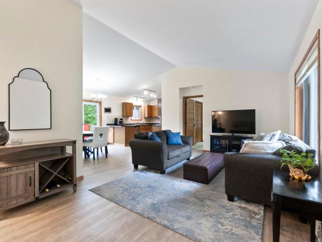 1054 sycamore tree drive