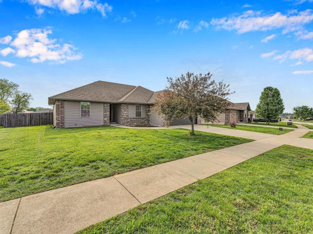 1054 S Tanner Drive