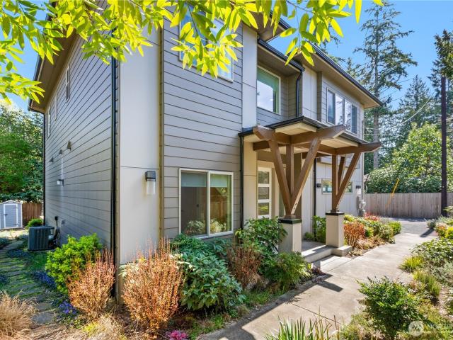 1054 th Avenue NE