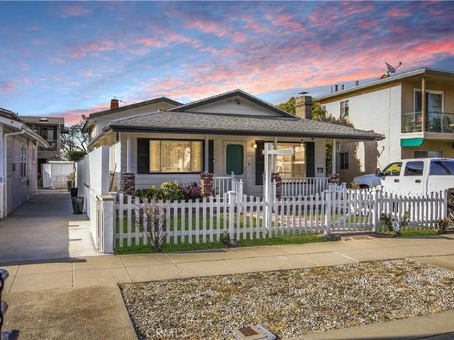 1054 W 23rd St, San Pedro, CA 90731