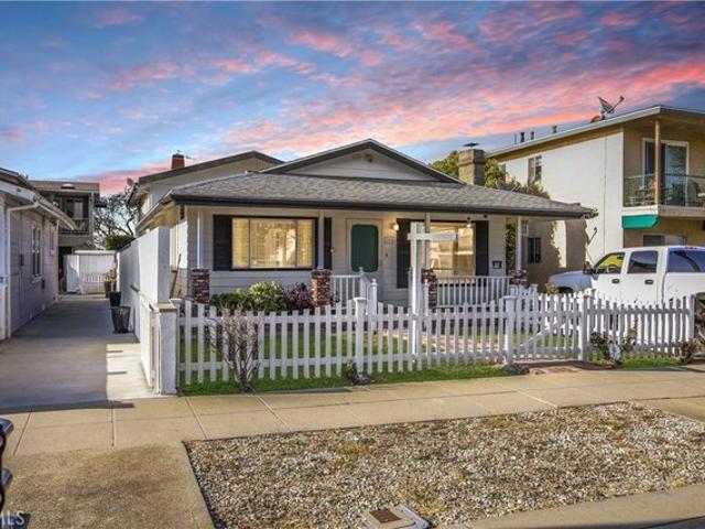 1054 W 23rd St, San Pedro, CA 90731