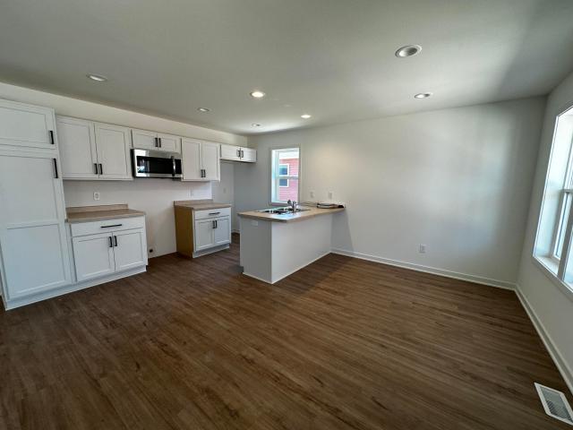 1054 Wipple Way