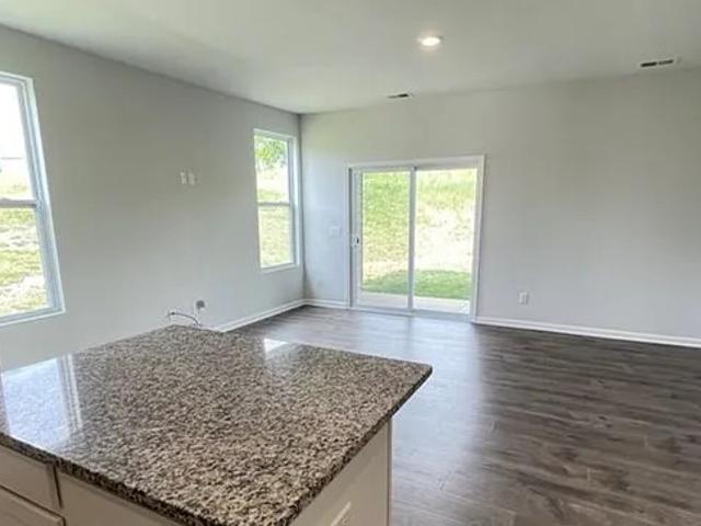 1054 Woodbridge Blvd