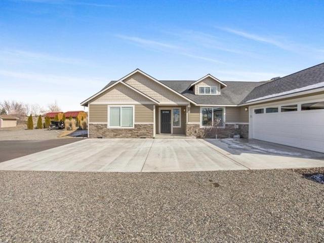 105503 E Badge E Badger Rd, Kennewick, WA 99338