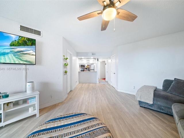 10551 W Broward Blvd, Plantation, FL