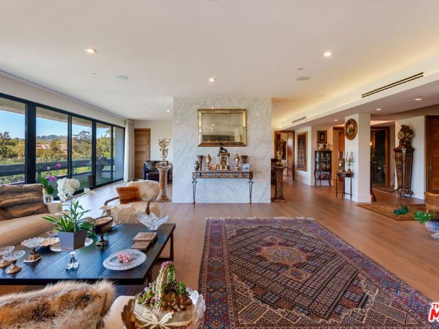 10551 WILSHIRE 702/703