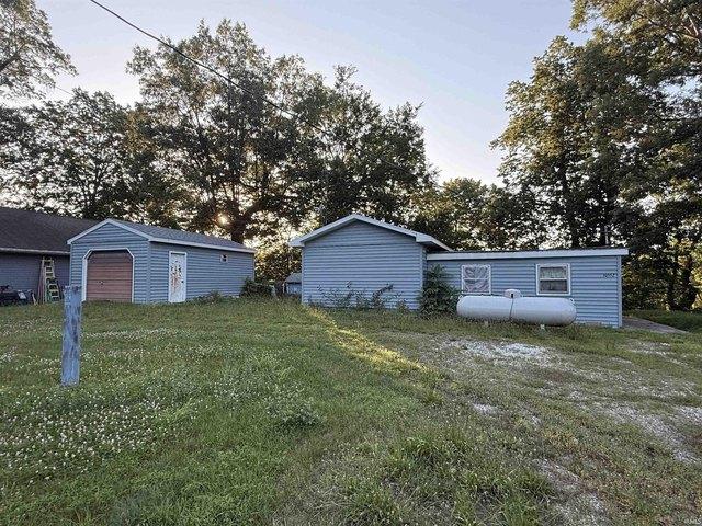 10552 W Horseshoe Bend Rd, Brookston, IN 47923
