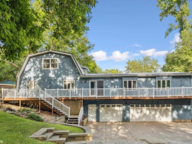 10552 Rolling Hills Dr, Burlington, IA 52601
