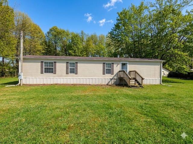 10554 Collins Dr, Linesville, PA 16424