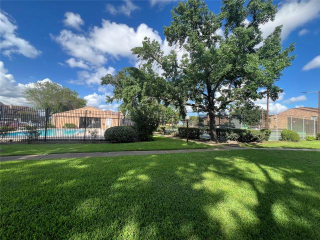 10555 Turtlewood Court 909