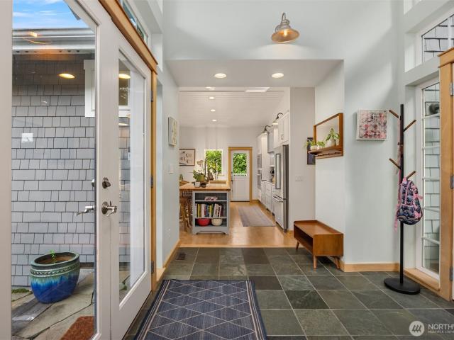 10555 NE Morning Lane
