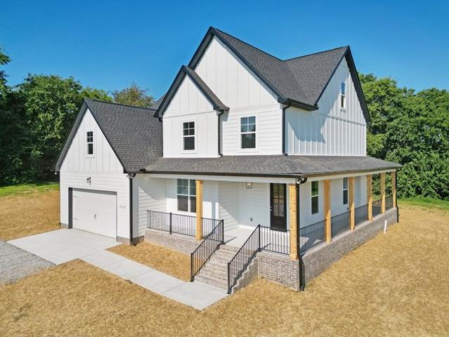 1055 Mustang Ct, Springfield, TN 37172