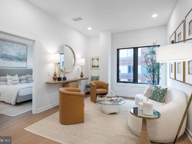 1055 N Fairfax Street # 514