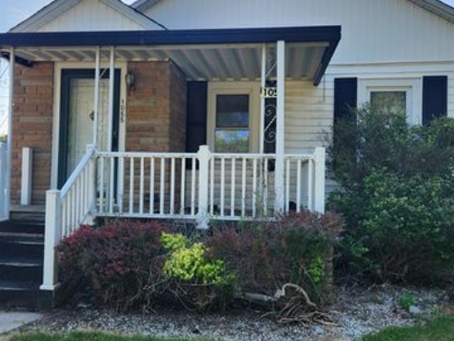 1055 N Scheurmann Rd, Essexville, MI 48732