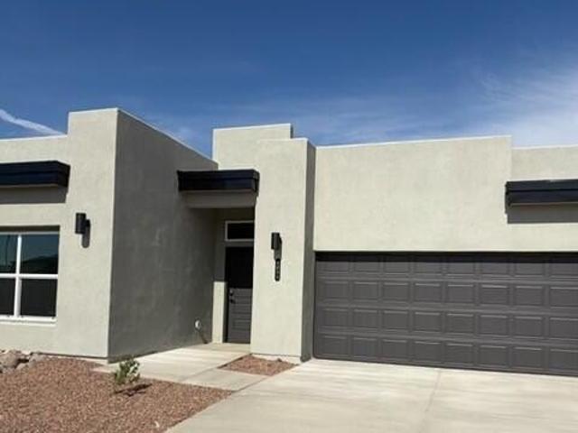 1055 Noria Ct, Las Cruces, NM 88012