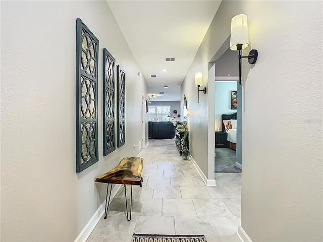 1055 Oak Bluff Dr, Davenport, FL 33837 | MLS #S5143
