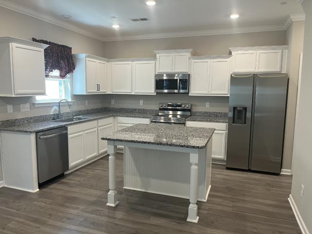 1055 Amber Hills Dr