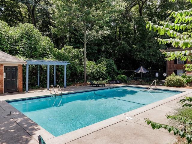 1055 Baxter Street # 106