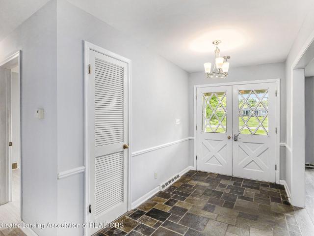 1055 E Twinbrook Drive