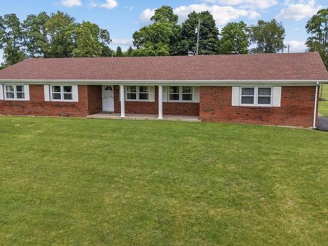 1055 Graves Rd, Stamping Ground, KY 40379
