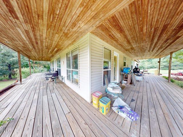 1055 Hays Crossing