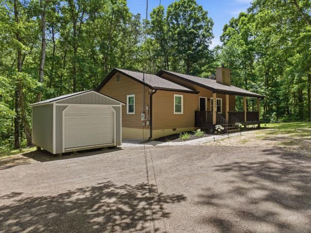 1055 Lonesome Pine Rd