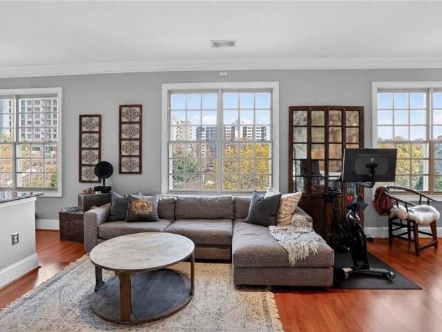 1055 Piedmont Avenue NE 406