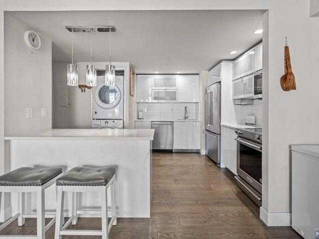 1055 River Rd #604, Edgewater, NJ 07020