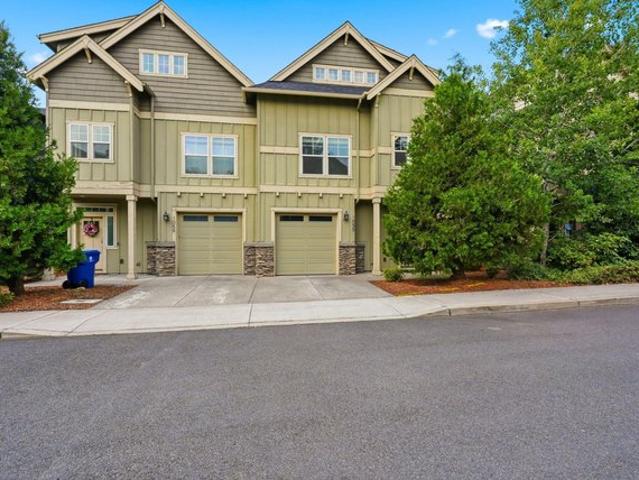 1055 SE Leonel Ln, Bend, OR 97702