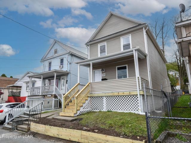 1055 Spruce Street