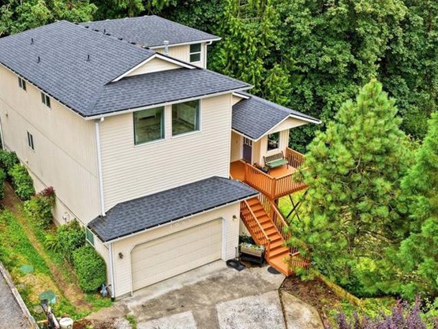 1055 Taylor Rd, Kalama, WA 98625