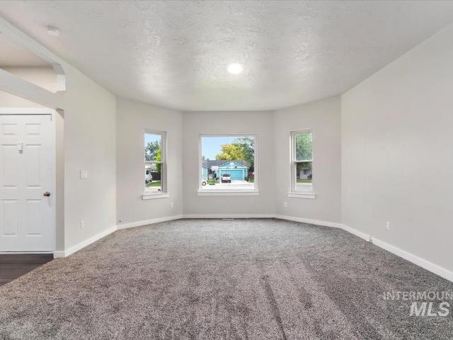 1055 W Kingswood Ct