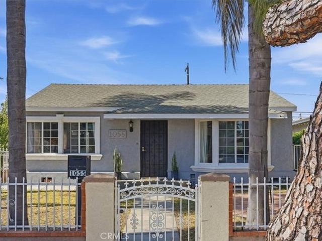 1055 W Pine St, Santa Ana, CA 92703