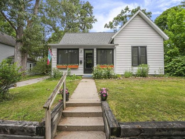 1055 Washington St, Traverse City, MI 49686