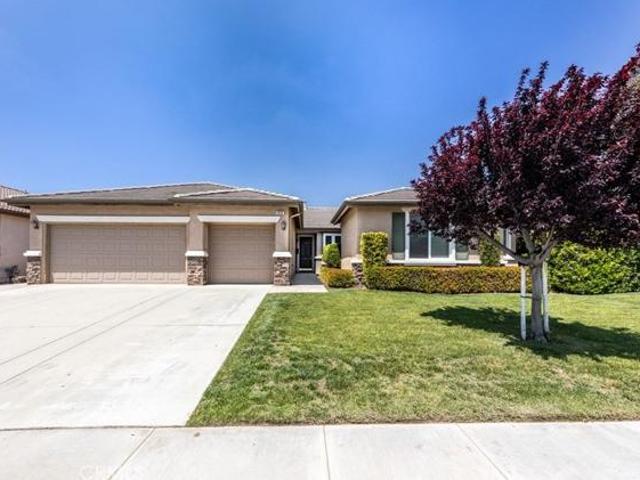 1055 Waterleaf Ct, Beaumont, CA 92223