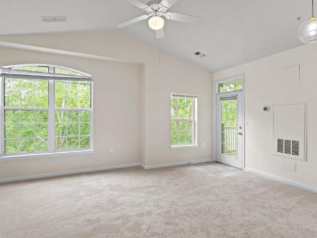 1055 Weybridge Ct