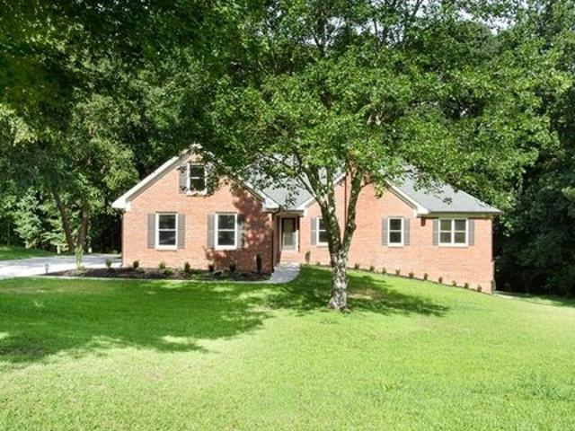 1055 Windridge Dr, Loganville, GA 30052