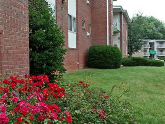 $1055 / 2br 995ft² *R*E*N*T*R*E*D*U*C*E*D*!* Glen Burnie map
