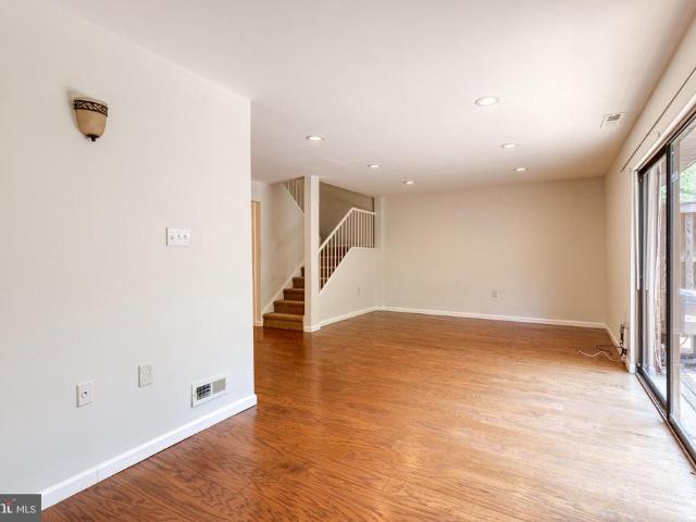 10564 Cross Fox Lane