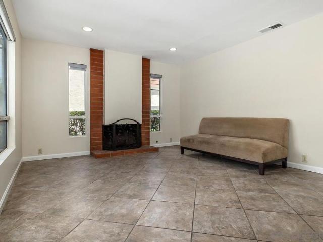 10565 Greenford