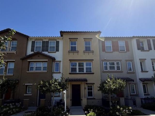 1056 Martin Luther King Dr, Hayward, CA 94541