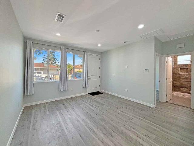 1056 North Lincoln Street 2 Bedroom Apartment for Rent at 1056 N Lincoln St, Orange, CA 92867