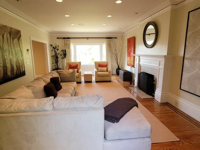 1056 Ardmore Ave, Oakland, CA 94610