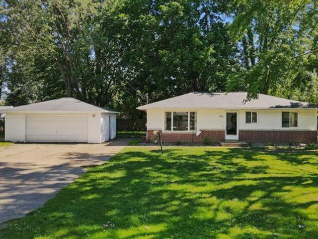 1056 Aster St, Wayland, MI 49348